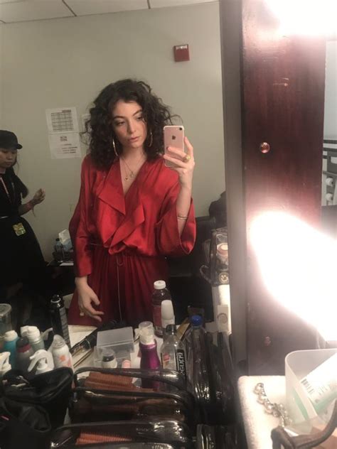 Lorde Sexy Selfies 27 Photos The Fappening