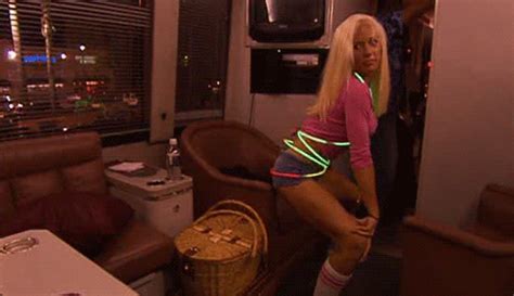 Celebrity Sex 8 Hollywood Celebrities With Stripper Pasts Yourtango