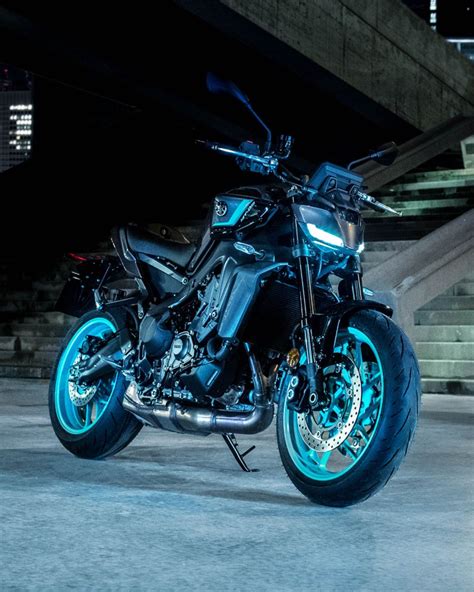 Ttyさんの投稿した愛車情報 Mt 09 Sp 新型mt 09！ ヘッドライトとハンドル ｜バイクのカスタム ツーリング情報ならモト