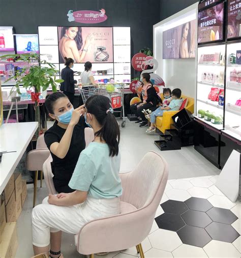 打造专属品牌日，泊伊美汇靠的不只是“闺蜜情” C2cc传媒