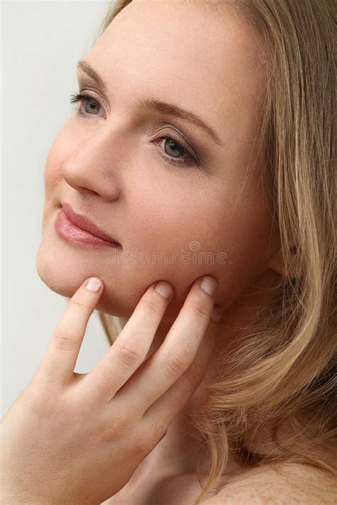 Jeune Et Naturel Photo Stock Image Du Iris Intense Internet 2097190