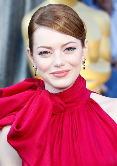 Emma Stones Best Looks On The Oscars Red Carpet