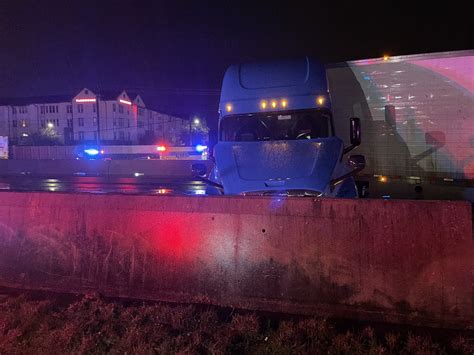 One Lane Of 35 Back Open After 18 Wheeler Crash In Far South Austin