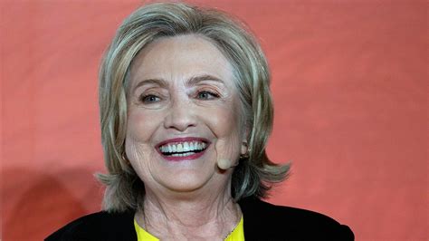 Hillary Clinton Warns Trump Has ‘cult Support Calls 2016 Election