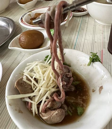 食記 臺南中西區 第三代虱目魚丸 經營90餘年 淋雨一直走