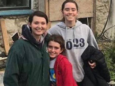 Deaths Of Mother And Daughters In Crash An Unspeakable Tragedy Says