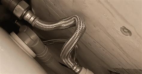 How Do I Prevent A Shower Hose From Kinking Hello Bathrooms