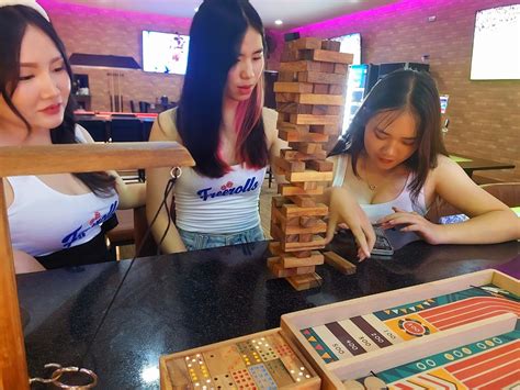 Where To Watch Arsenal In Chiang Mai Freerolls Sports Bar And Restaurant