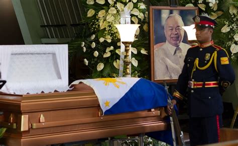 Barrio Doctor Juan Flavier Was Senates Resident Funnyman Inquirer News