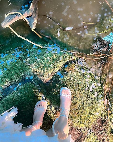 Huh Yun Jins Feet