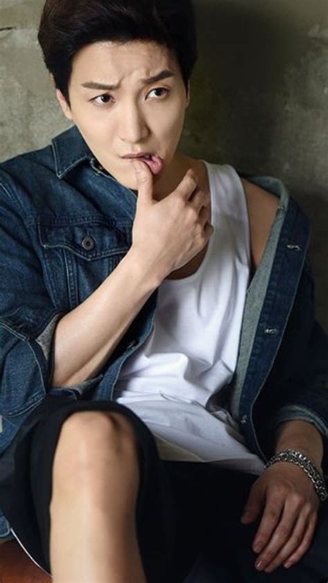 Pin By Katrina Gosnell On Kpop Leeteuk Kpop Pop