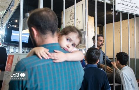 همشهری آنلاین تصاویر از شاعران مطرح تا ساواکی‌های معروفَ در نمایشگاه کتاب