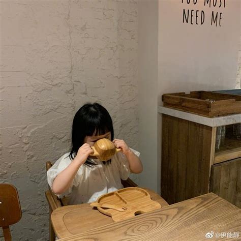 伊能静晒女儿旧照直言想念 米粒剪去长发变齐刘海超乖新浪图片
