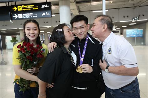 สยามกีฬา 🇹🇭 ต้อนรับแชมป์โลก 🥇 วิว กุลวุฒิ วิทิตศานต์