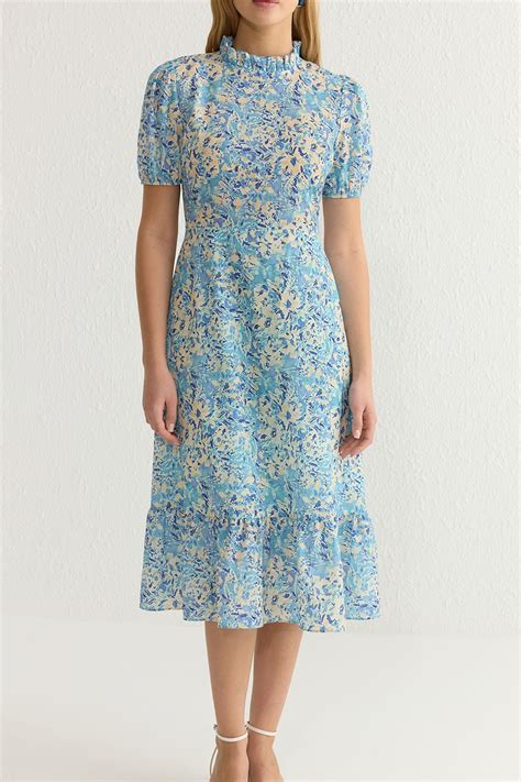 Trendyol Collection Hellblaues Florales Gerüschtes Midi Webkleid In A