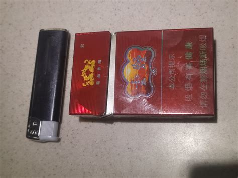 女子动车吸烟“提神”导致列车降速被拘留澎湃号·政务澎湃新闻 The Paper