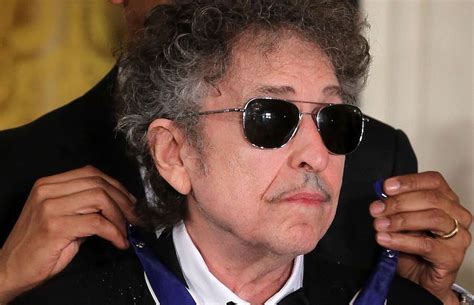 Bob Dylan Rompe El Silencio Sobre El Nobel Irá A La Ceremonia Si Puede