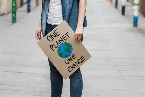 8 Ways To Live A More Sustainable Lifestyle