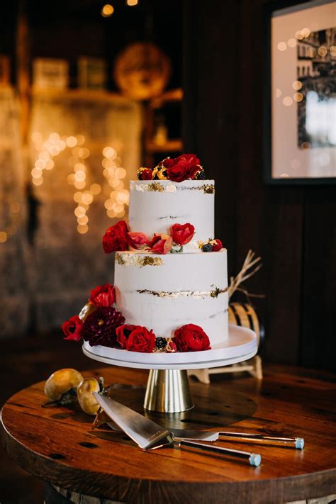 2 Tier Red And White Wedding Cakes Diy Red Rose Wedding Cake Janie S