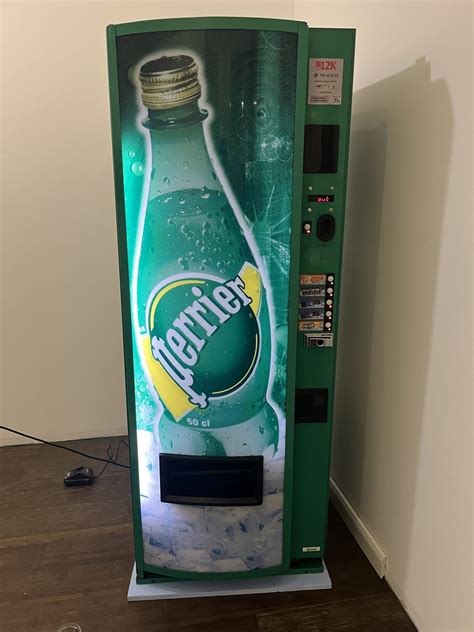 Avtomat Za Pijačo Hladilnik