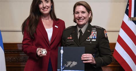 Victoria Villarruel recibió en el Senado a la jefa del Comando Sur de