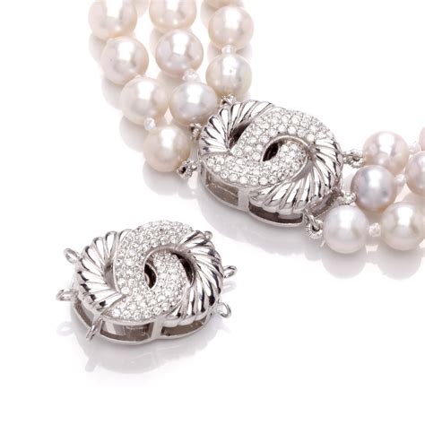 Beautiful Three Row Clasp Of Interlocking Circles