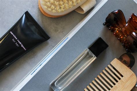 우아한 화장대 필수품 플랫 레이 포 뷰티 · 무료 스톡 사진