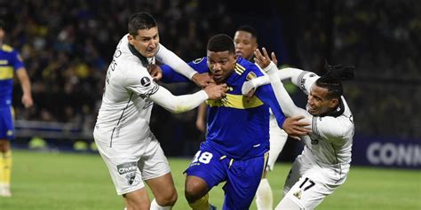 Frank Fabra Entre Los 50 Jugadores Con Más Juegos En La Historia De