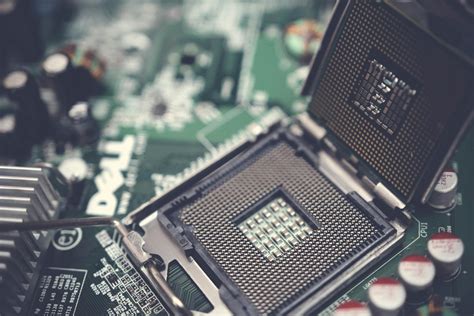 검은 색 Dell 중앙 처리 장치의 클로즈업 사진 · 무료 스톡 사진