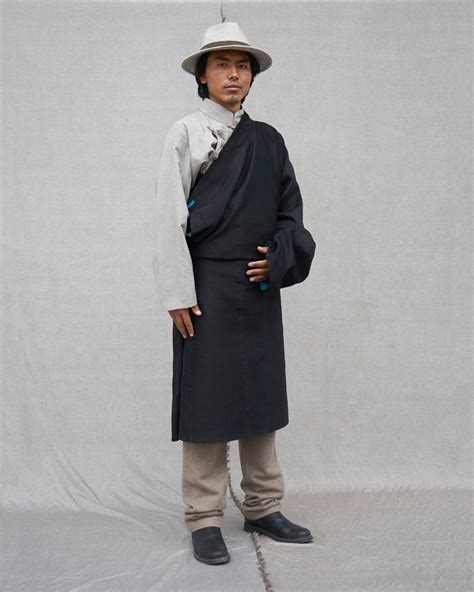 The Chuba Traditional Unisex Garment From Tibetan Plateau ~ Norlha
