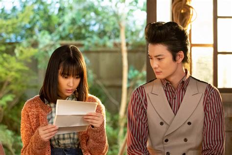 連続テレビ小説「なつぞら」第83話。千遥（清原果那）からの手紙を読むなつ（広瀬すず）と咲太郎（岡田将生）（c）nhk ― スポニチ