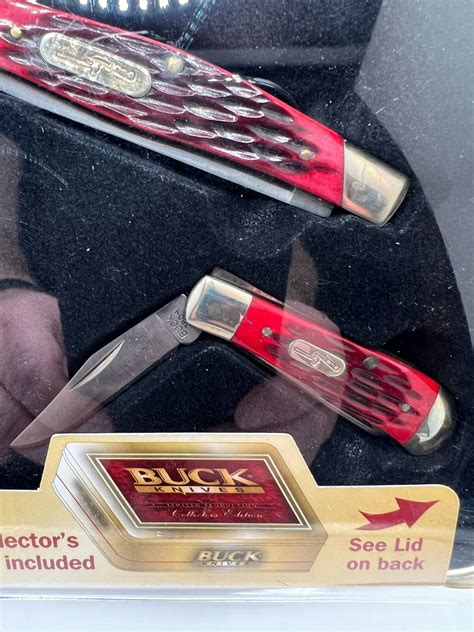 New Buck Knives 2006 Collectors Edition Red Bone 372 Muskrat And 380 Mini