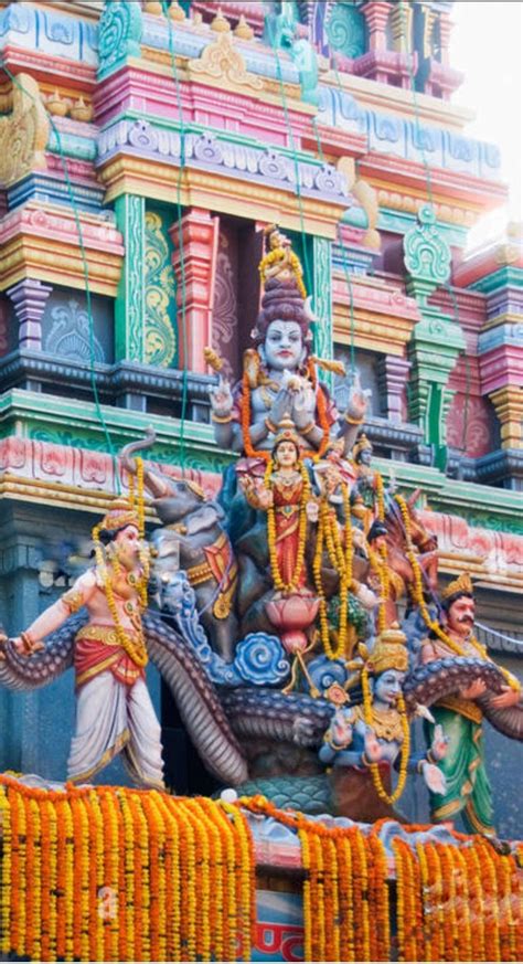 Winter Destination ऋषिकेश स्थित नीलकंठ महादेव साक्षात भगवान शिव के