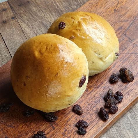 Brioche Raisin Bun • Landhaus Bakery Bangkok