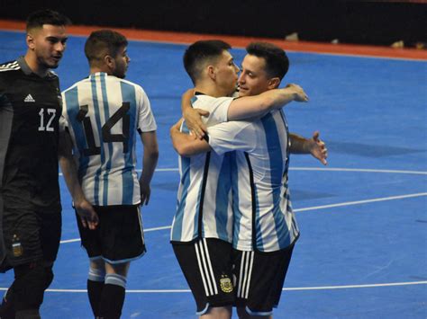 Fiesta completa Argentina venció a Vietnam en un estadio colmado y