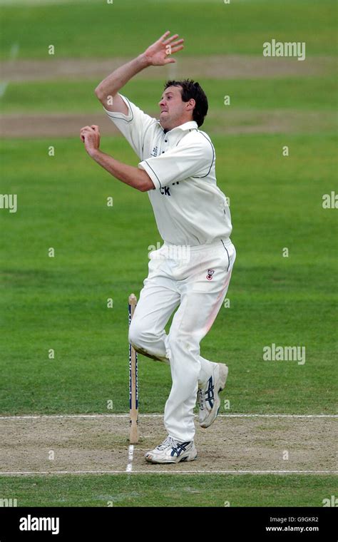 Lato Di Bowling Di Cricket Integrale Immagini E Fotografie Stock Ad