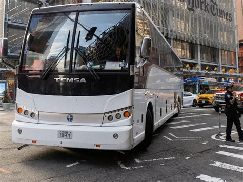 When Democrats Bus Illegals Theyre Just Being ‘helpful But When