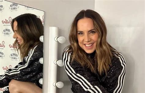 Spice Girls Laulajan Nostalginen Synttärikuva Ihastuttaa Katso Kuva