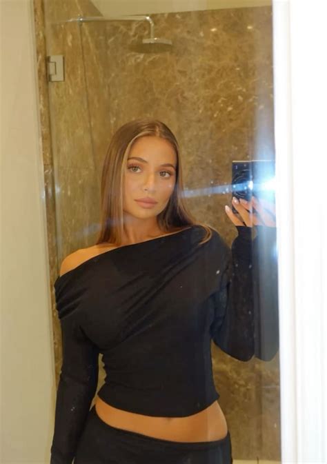 Amara Riva In 2025 Fashion Inspo Outfits Fitness Fashion Street Style Outfit