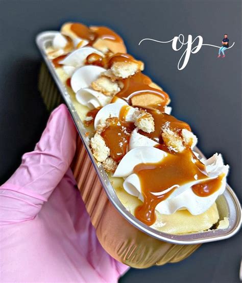 Pin By Mamanbadiane On Food And Drink Summer Dessert Recipes Banana Pudding Mini Cake Pans