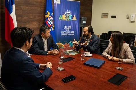 Municipio y SERNATUR firman convenio de colaboración para fortalecer el