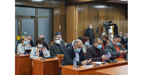 Общинските съветници в Русе ще заседават присъствено