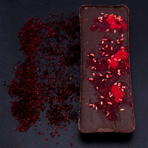 Черен шоколад с малини на прах 40g