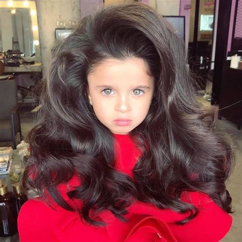 5 Year Old Wins The Hearts Of 53k Instagram Followers With Her Huge