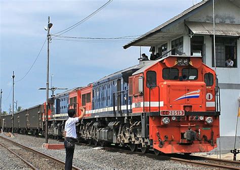 Cc 205 Indonesia Kereta Lokomotif