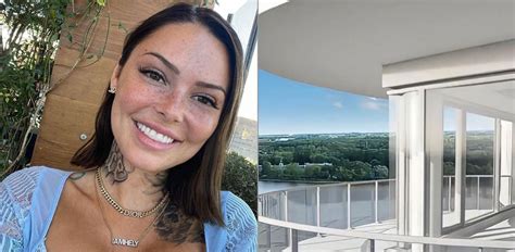 Hélène Boudreau dévoile des photos de son nouveau condo et il est à