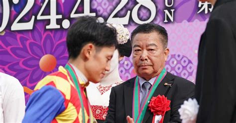 【天皇賞・春】テーオーロイヤル、重賞3連勝でつかんだ「春の盾」 菱田裕二騎手＆岡田調教師、師弟で悲願gⅠ制覇 サンスポzbat