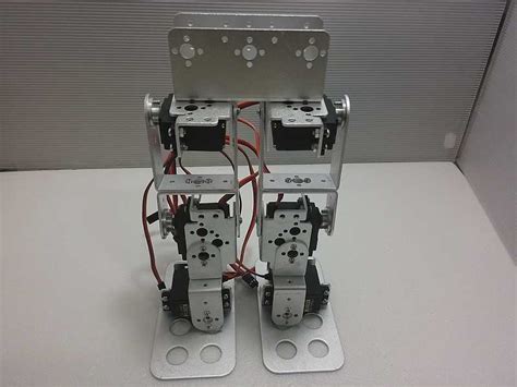KAISE KSRobot KSR017 6自由度 兩足人形機器人 含舵機