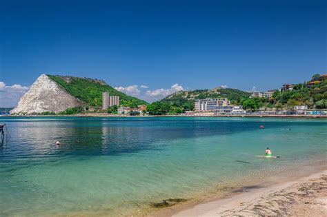 Kusi boskimi plażami i niskimi cenami Zaskakujące dane dotyczące Polaków