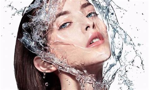 How to moisture your skin in daily life?
